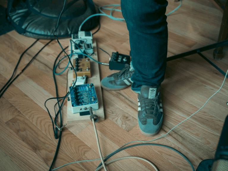15-year-old Filipino student invented electricity-generating shoes that ...